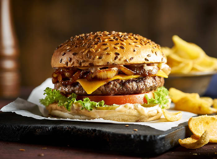 FLAMING-CHEESEBURGER-ANGUS – Roadster Diner